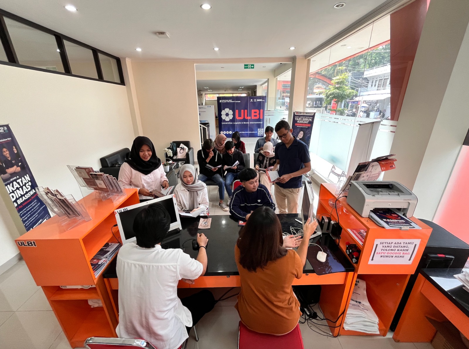 Belum Rezeki Lolos UTBK? Masa Depan Cerah Menanti di ULBI! - UTBK SNBT